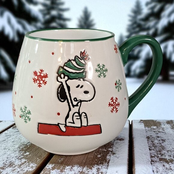 Peanuts | Dining | Peanuts Snoopy Getting Ready For Sleigh Ride ...